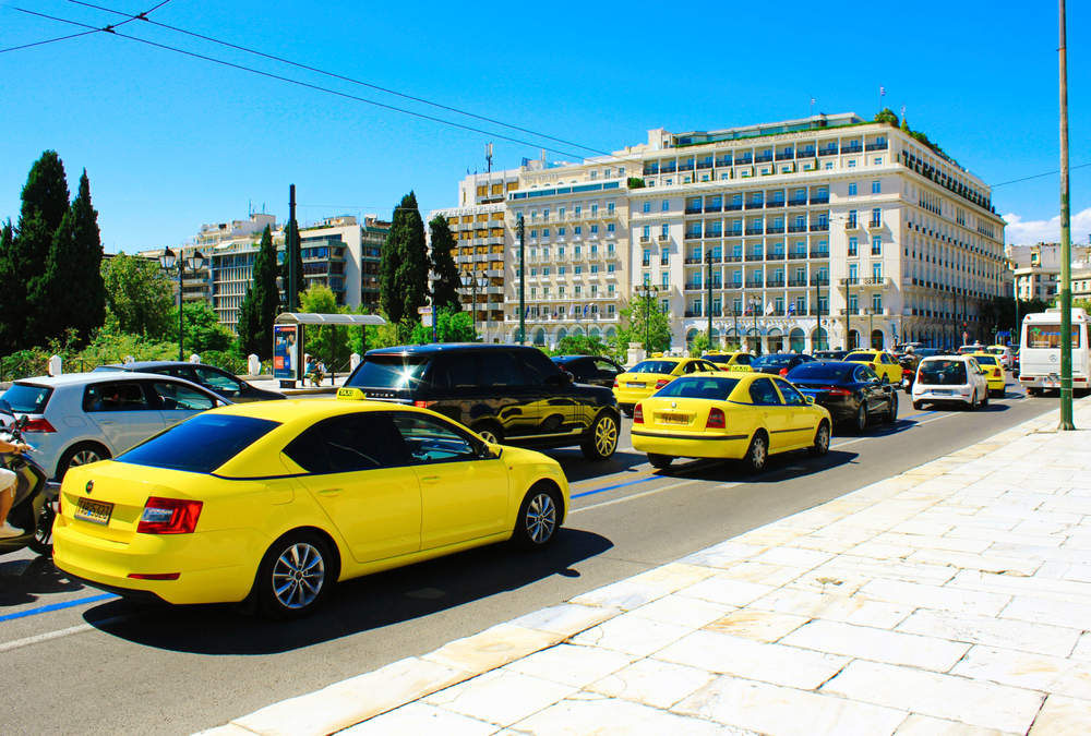 Public transport in Athens - how to get around the city - Vivato Greece