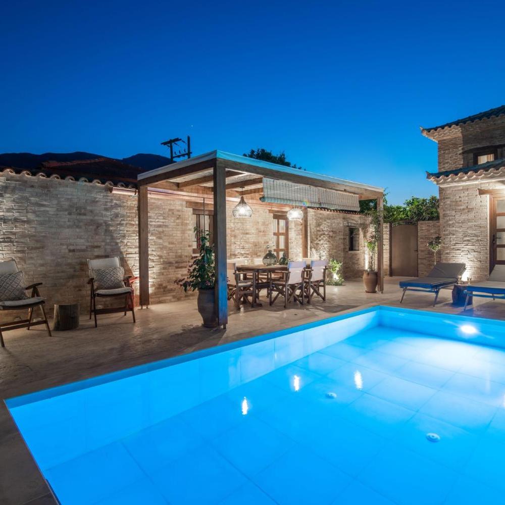 Villa Frontale - Restored Villa with Pool Perfect for 4 Nestled Next to ...